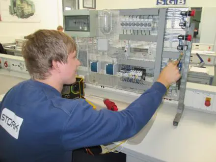 Zukunftsindustrie ME > M+E erleben > Stellen & mehr > Unternehmen